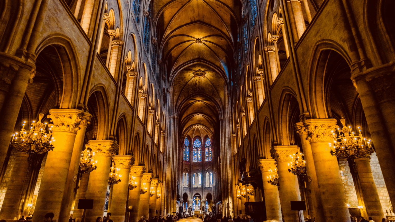 A Look Inside Notre Dame Interior After Restoration - The Style Saloniste